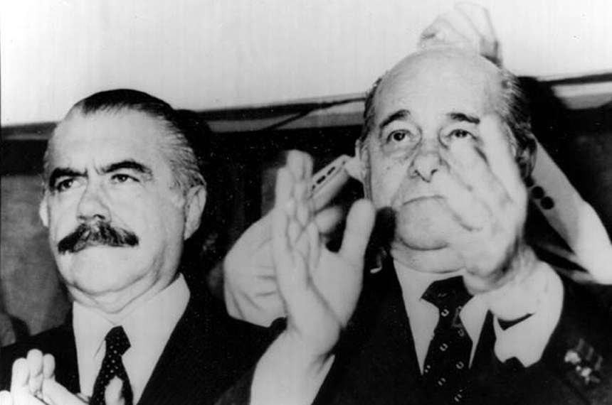 Governo José Sarney: características, constituição e erros Governo José Sarney: características, constituição e erros